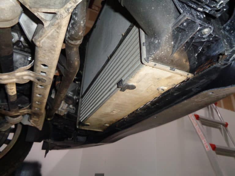 BMW E90 Radiator Replacement - 2007-2013 3 Series