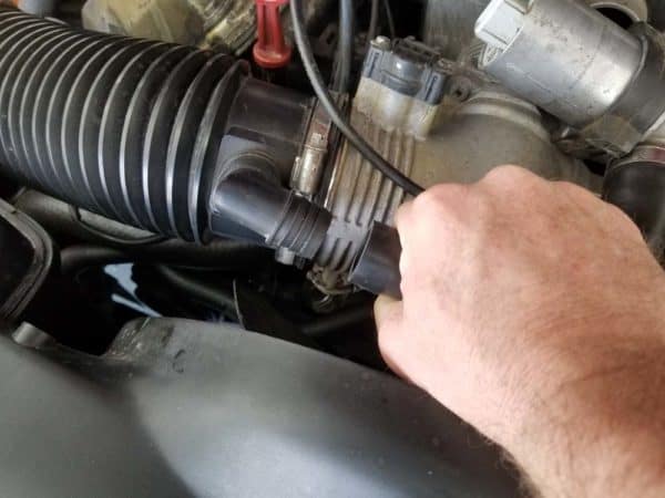 BMW M60 PCV Valve Replacement - 5,7,8 and X5 Series 8 Cylinder