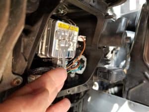 BMW E90 Xenon Headlight Bulb Replacement - 2007-2013 3 Series