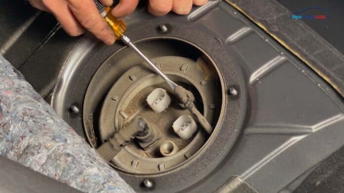 BMW E90 Fuel Pump Replacement - 2007-2013 3 Series - Fuel Filter