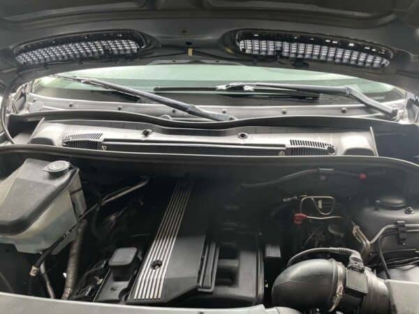 BMW E53 Microfilter/Air Filter Replacement - 2000-2006 X5