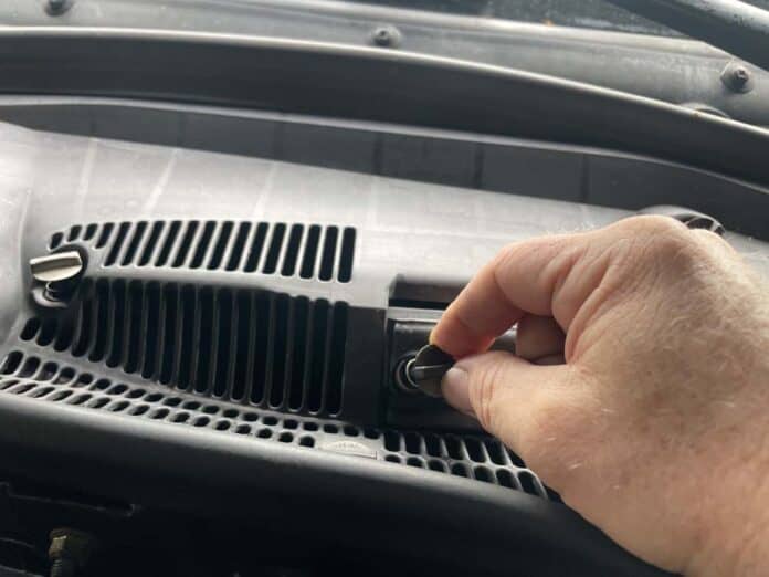 BMW E53 Microfilter/Air Filter Replacement - 2000-2006 X5