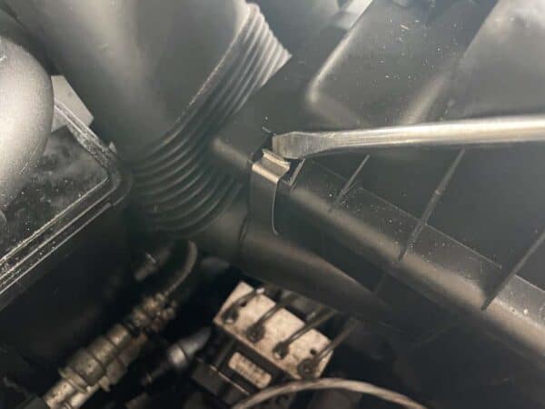 BMW E53 Microfilter/Air Filter Replacement - 2000-2006 X5