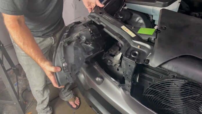 BMW X5 Headlight Bulb Replacement - 2000-2006 E53