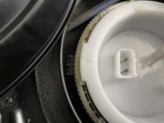 BMW X5 Fuel Pump Replacement /Fuel Level Sensor 2000-2006 E53