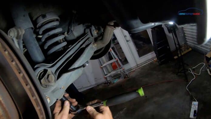 BMW E90 Rear Shock Replacement - 2007-2013 3 Series Sedan (Saloon)