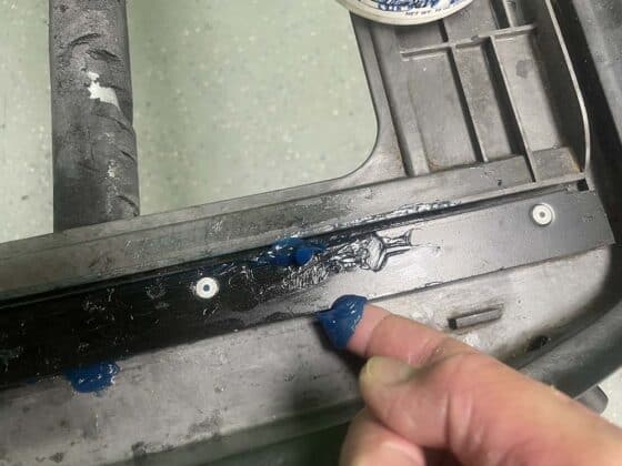 BMW E31 Sunroof Repair - 1990-1999 8 Series - Trolley and Gate